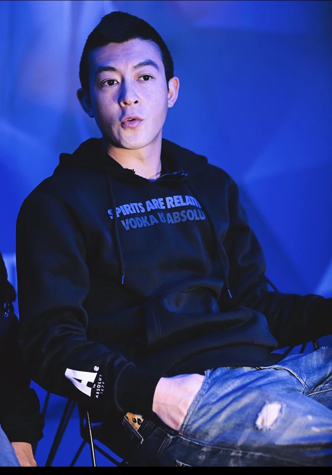 绝对世界绝对无界！陈冠希主理潮牌 CLOT 与 ABSOLUT 跨界狂欢 - 数英