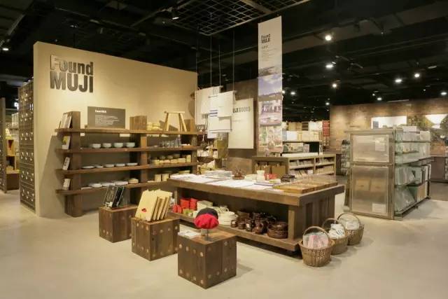 在日本是杂货铺，在中国却成了精品店，中日MUJI究竟有何不同 - 数英