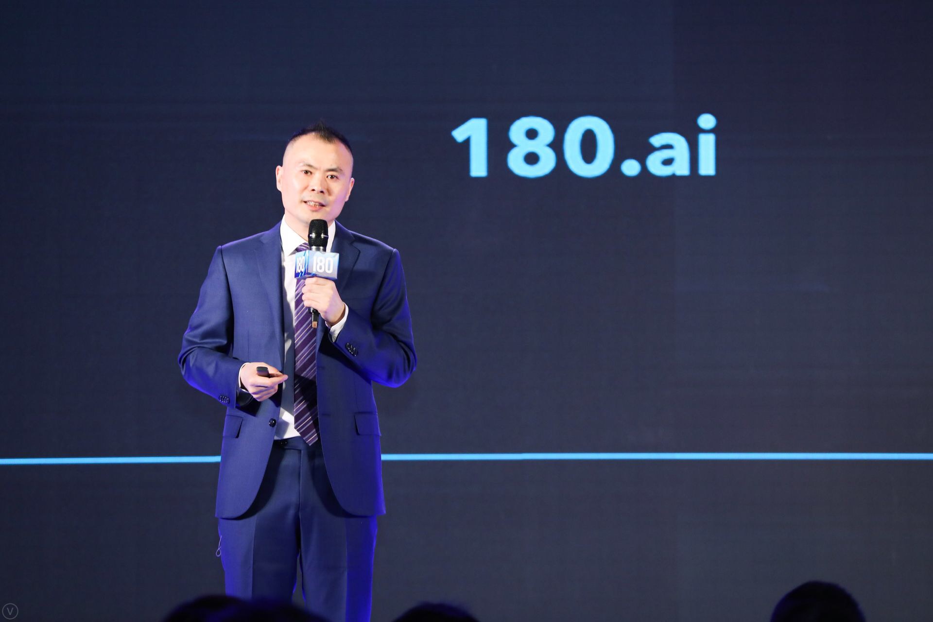 从180China到180.ai，这家公司不断推进行业边界 - 数英