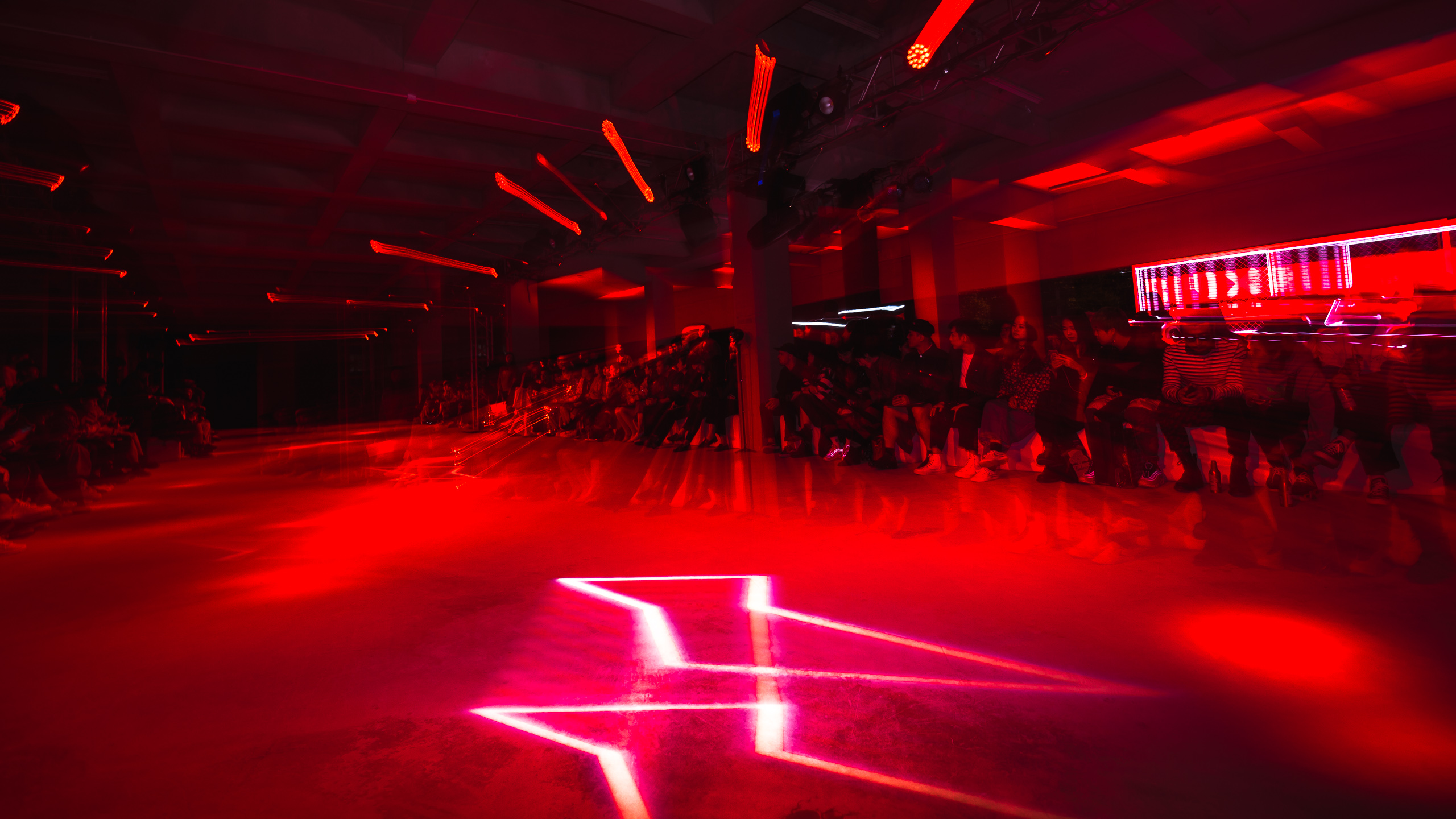 BUD × LABELHOOD ： 当啤酒入侵艺术…… - 数英