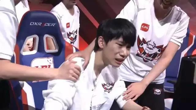 “中国女婿”Doinb与电竞江湖的快意恩仇 - 数英