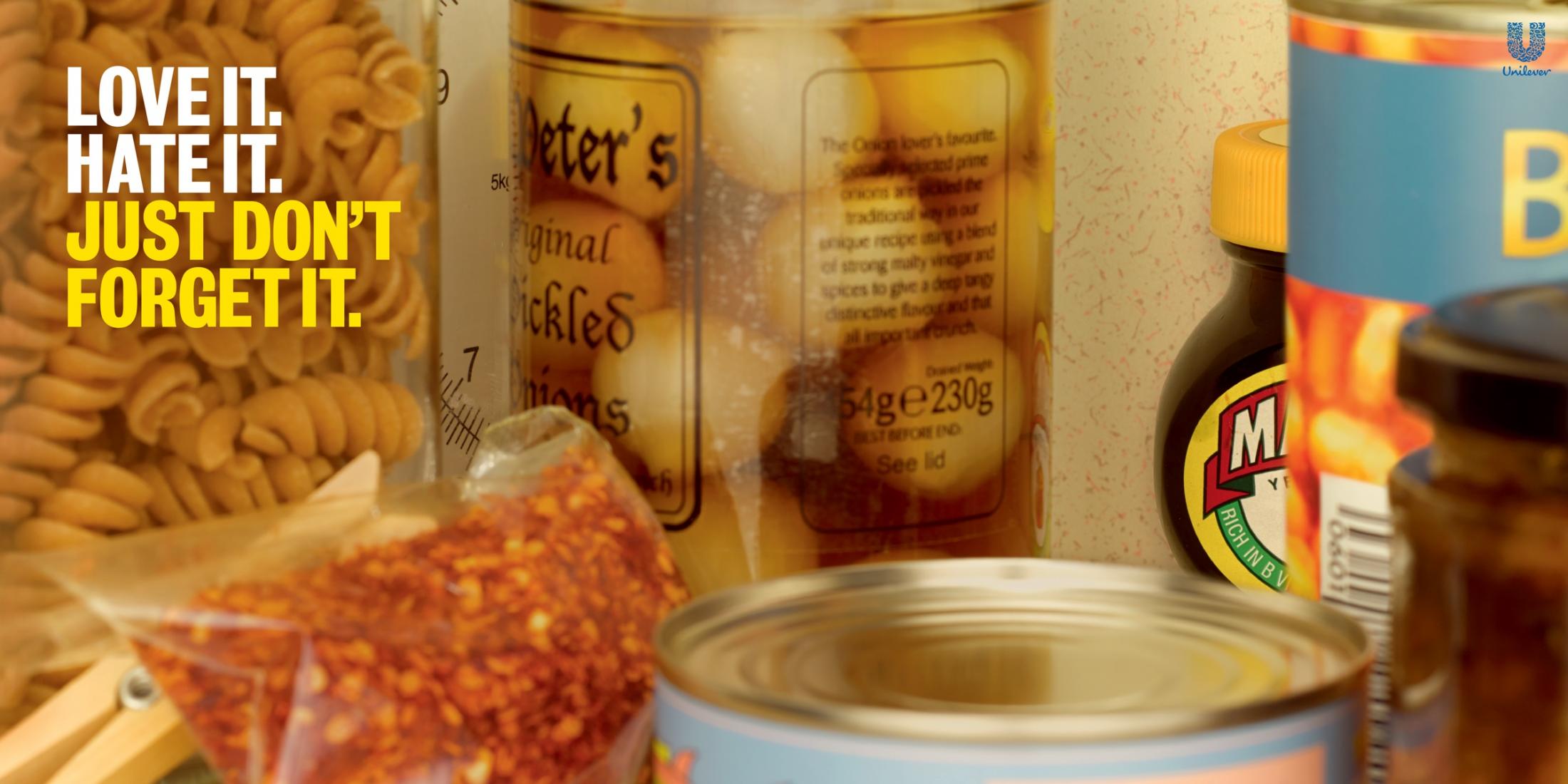 玩转爱与厌：一瓶怪味酱的“黑红”营销术 - 数英