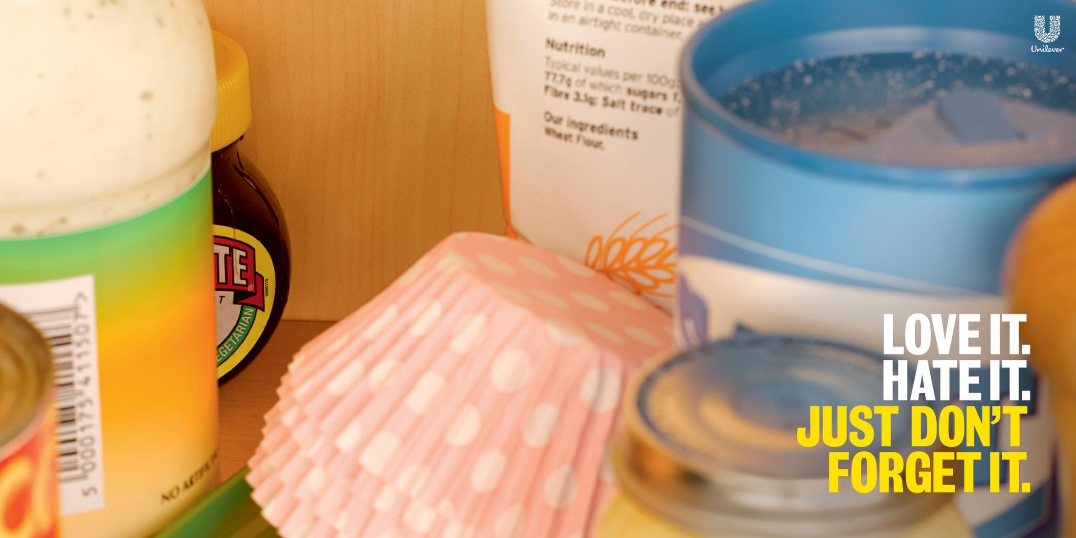 玩转爱与厌：一瓶怪味酱的“黑红”营销术 - 数英