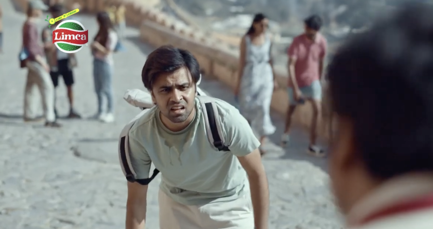 印度汽水品牌Limca广告：小伙太能跑了，把导游累哭 - 数英