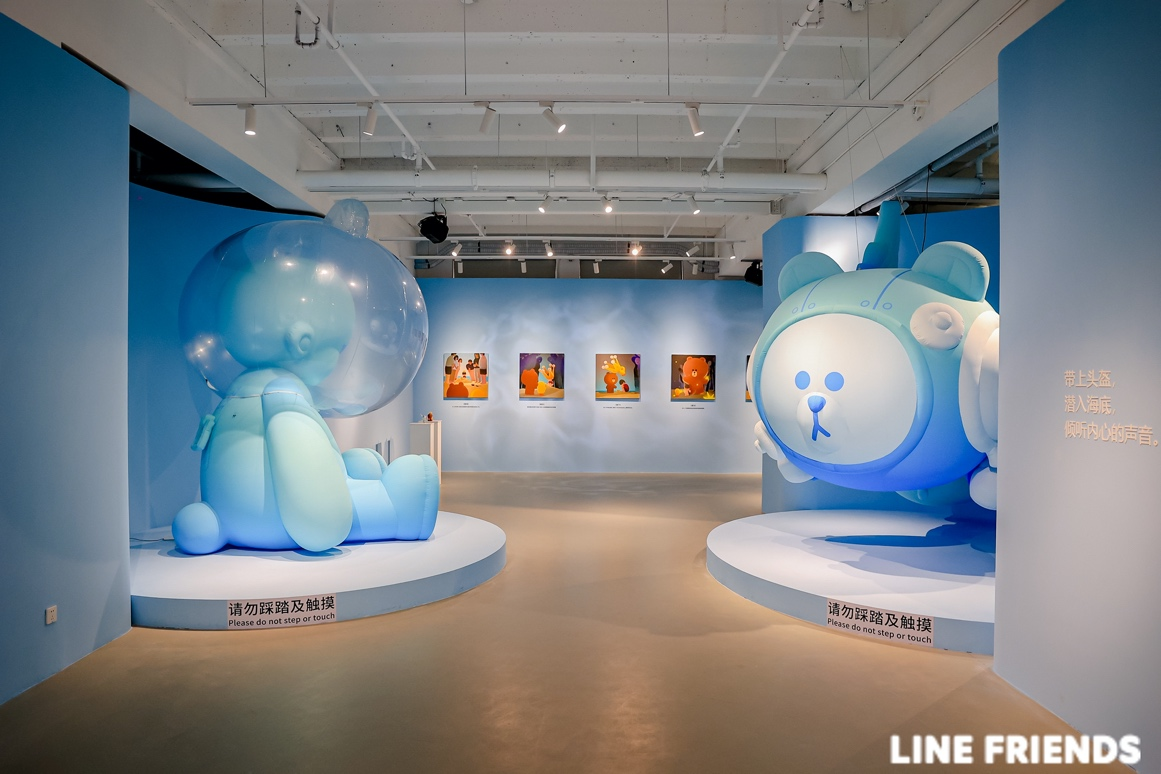 LINE FRIENDS×SankToys限时潮流艺术展，臻献布朗熊生日月惊喜 - 数英