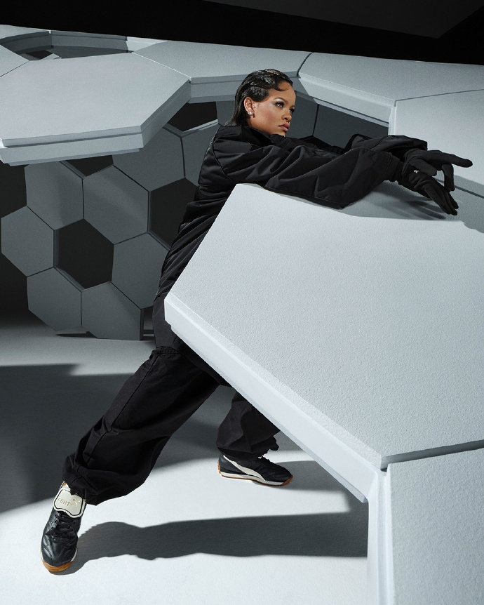 Fenty × Puma 安福路六边形快闪店，联名新鞋够酷炫！ - 数英