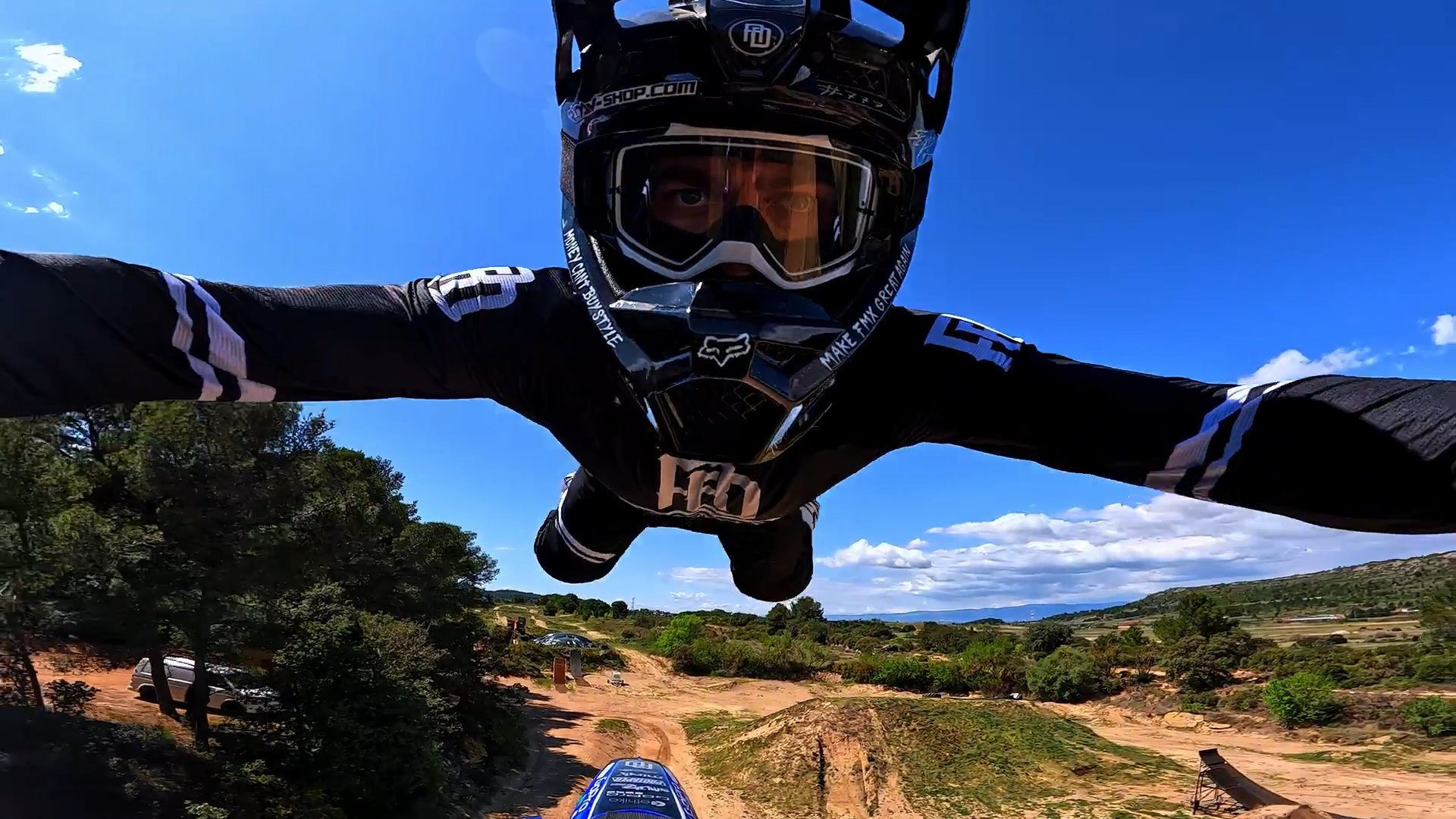 GoPro 2023年度视频，见证奇妙冒险，惊险刺激！ - 数英