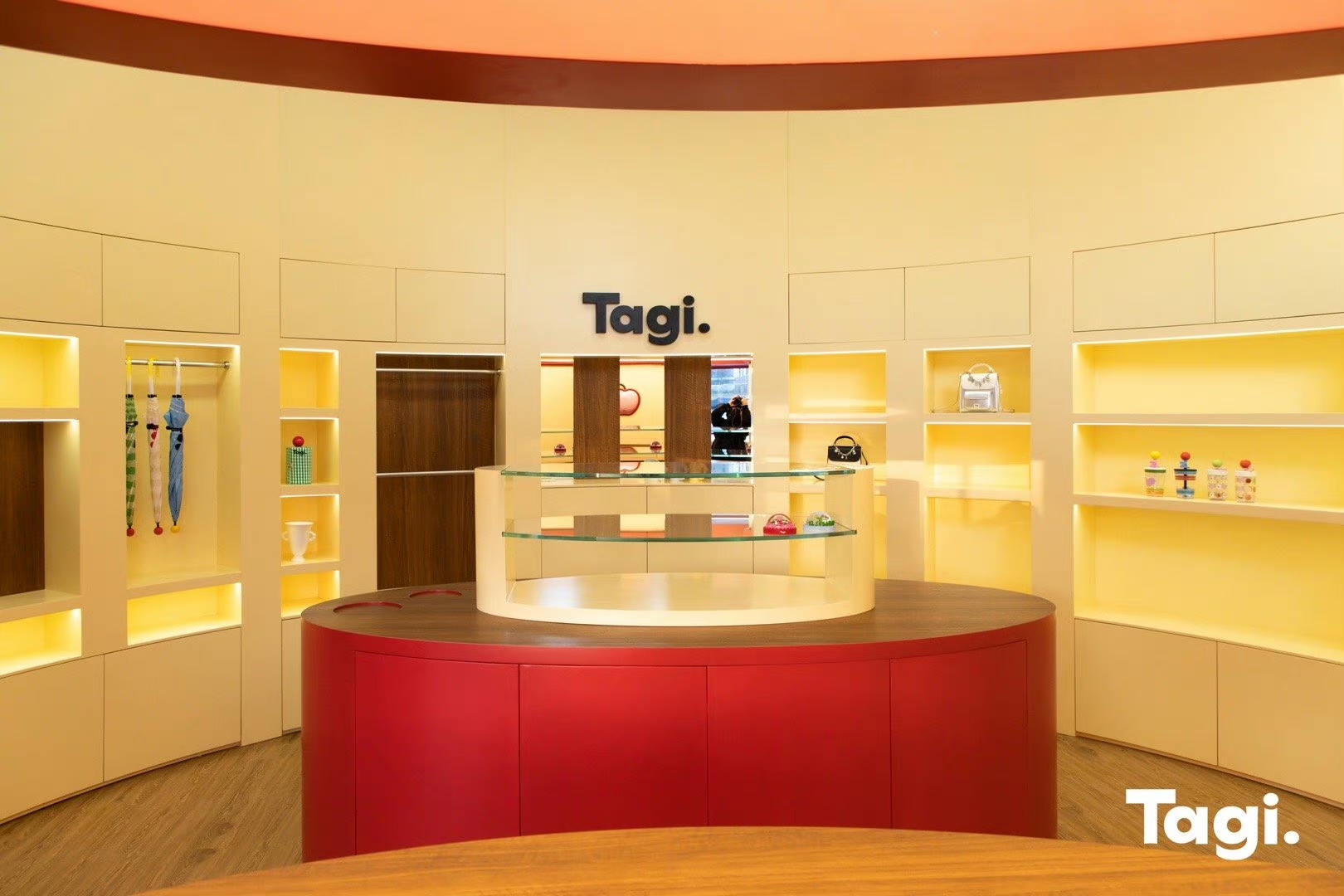 Tagi.开启城市巡游，在阿那亚摆了个大大大号苹果 - 数英