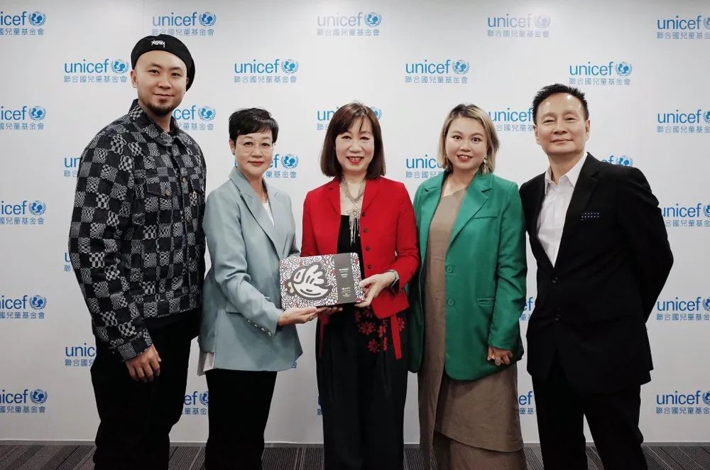 ARTOX GROUP、Mr Doodle及藝術門捐款78万港币支持全球弱势儿童 - 数英