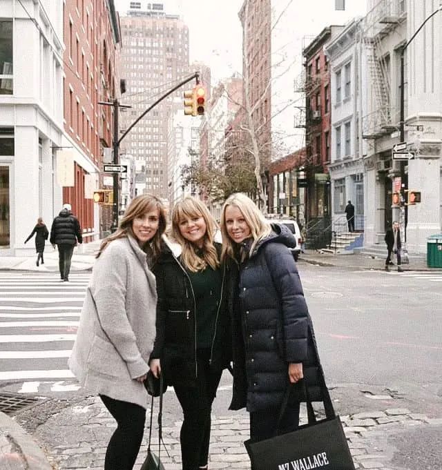 比星巴克更会卖杯子的公司，Stanley一年爆卖 53 亿元 - 数英