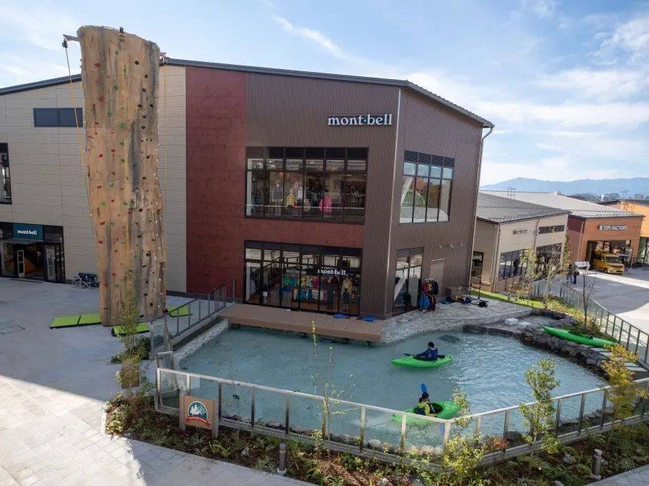 被誉为“户外优衣库”的mont·bell，成了日本特产 - 数英